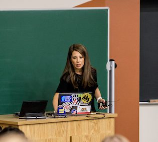 UW–Madison’s Rutledge presents at AERA roundtable - School of Education