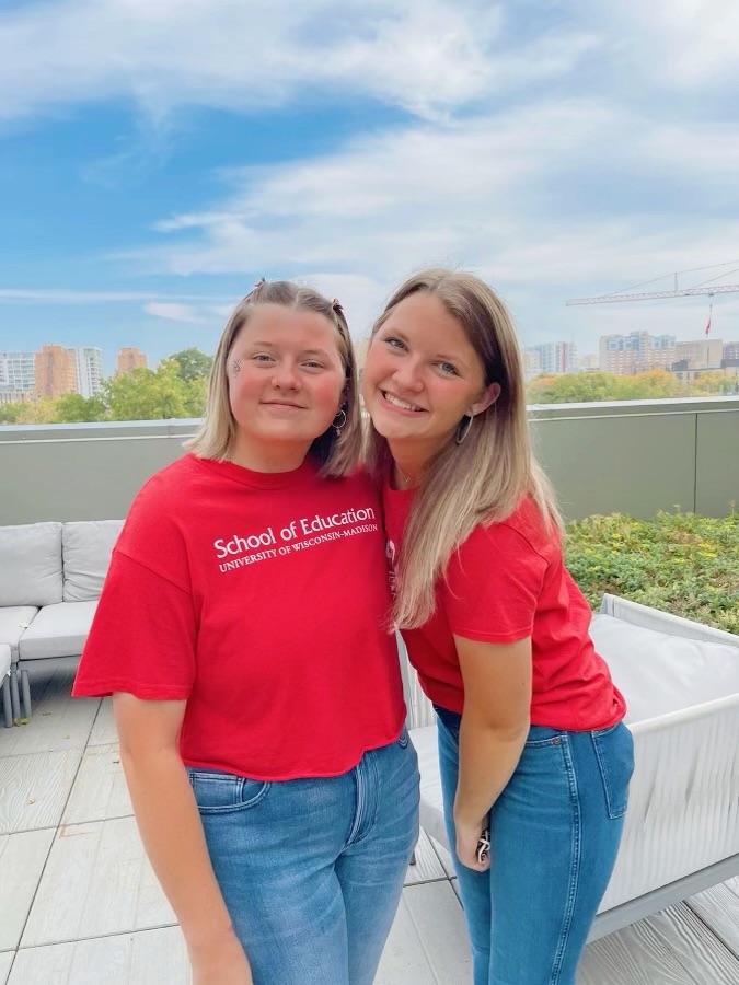 Q-A with Cloey and Lindsey Braatz, sisters taking Teacher Pledge ...